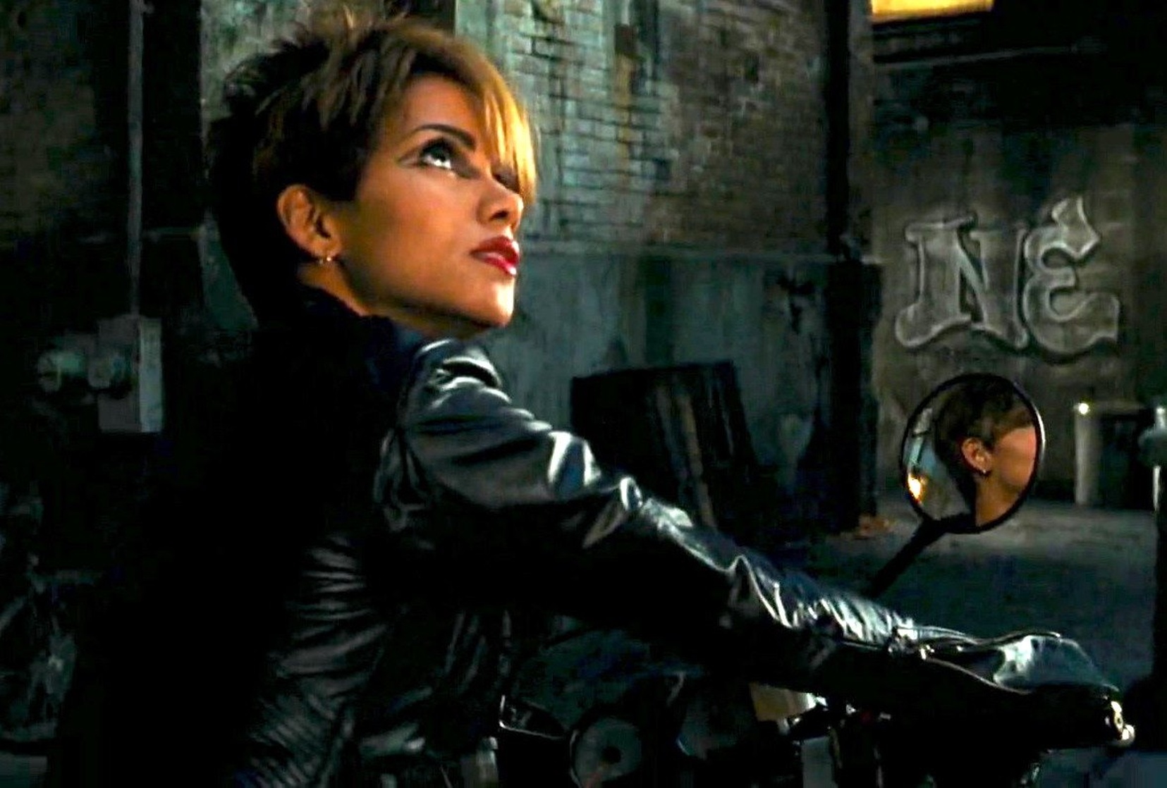 Patience Phillips [Catwoman] (duplicate) picture